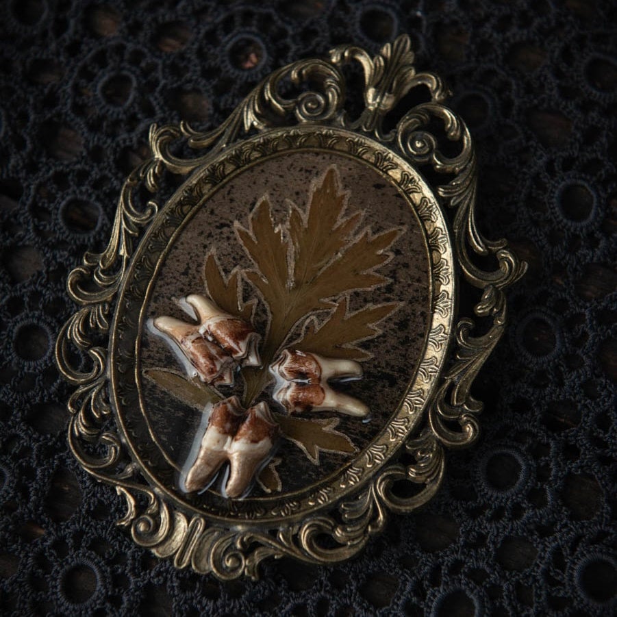 Nurtured Nature - mugwort & deer teeth | Raven's Veil Online Store